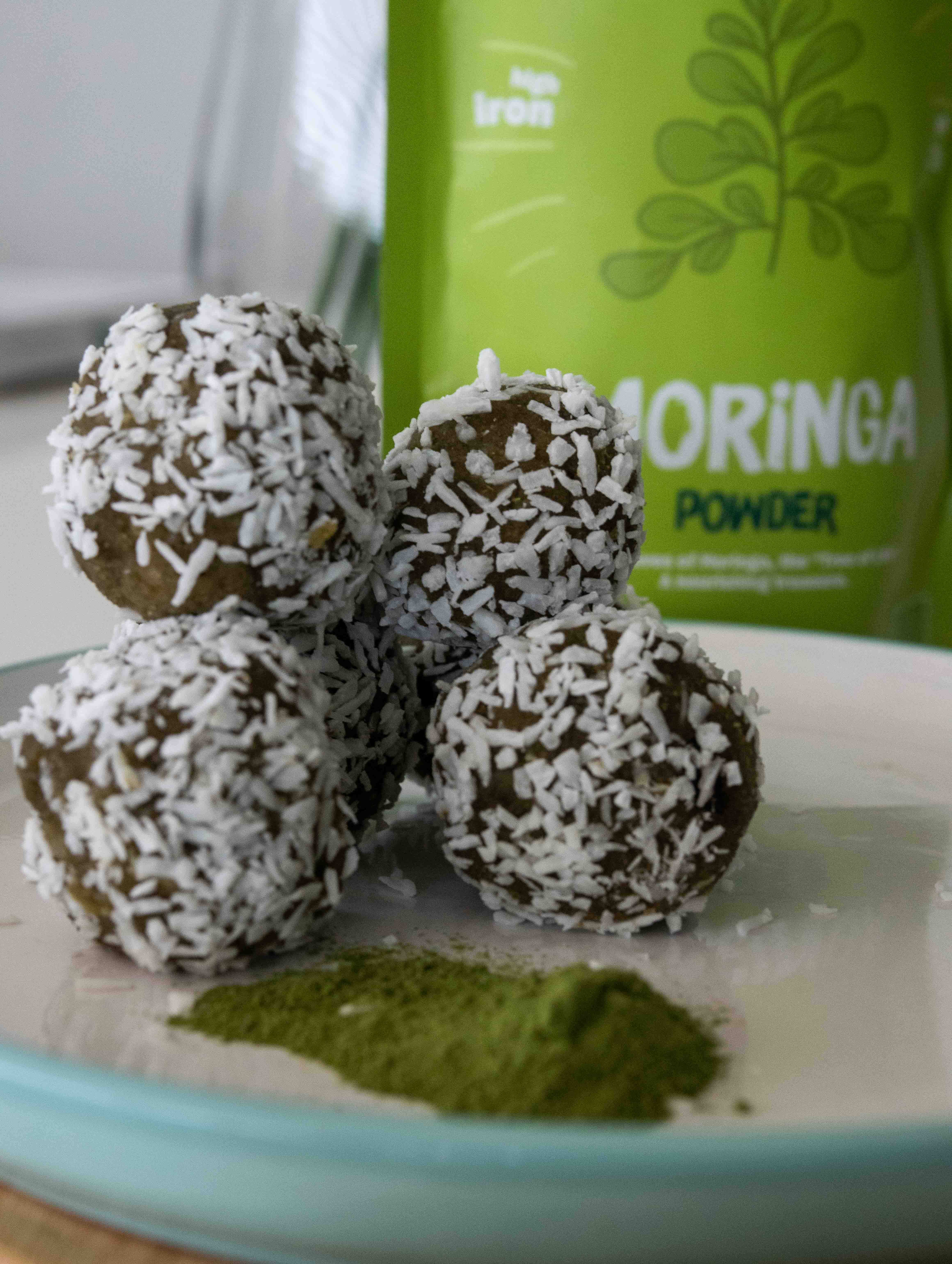 Moringa Bites – Pettite Two a Pret
